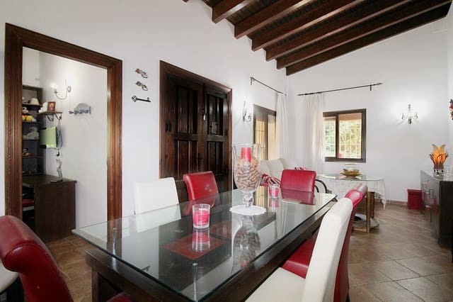 Property for rent in Spain - 8,385 houses & apartments