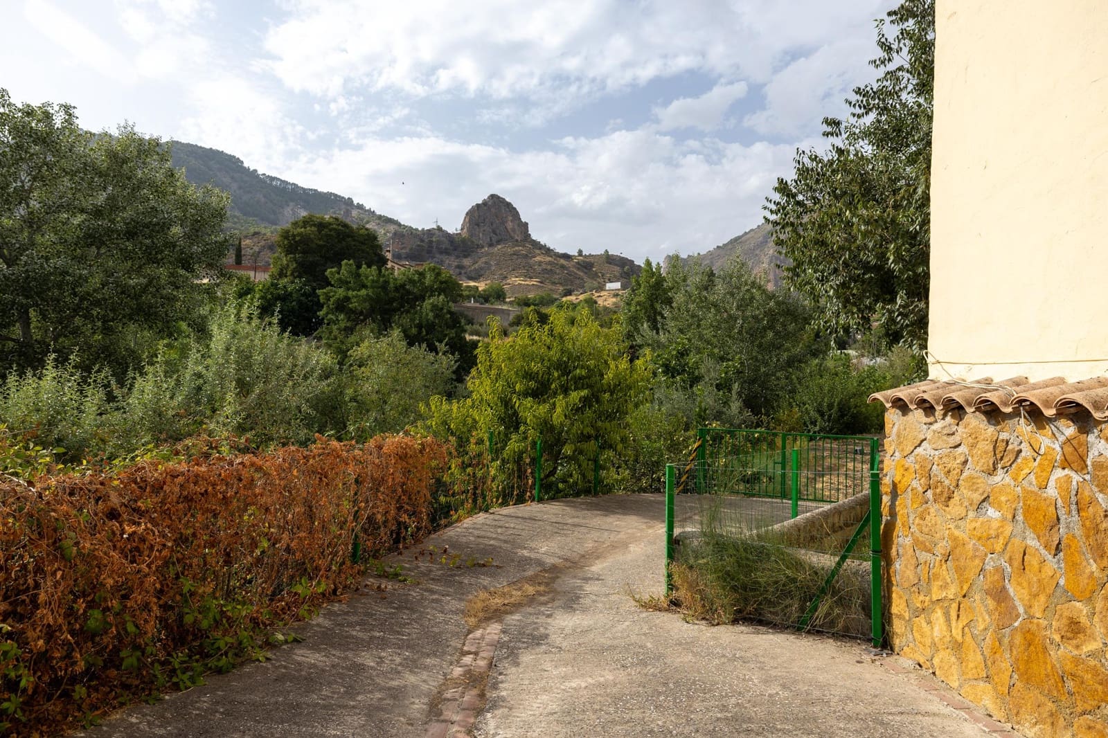 3 bedroom Townhouse for sale in Olivares, Moclín - € 83,000 (Ref: 9434204)