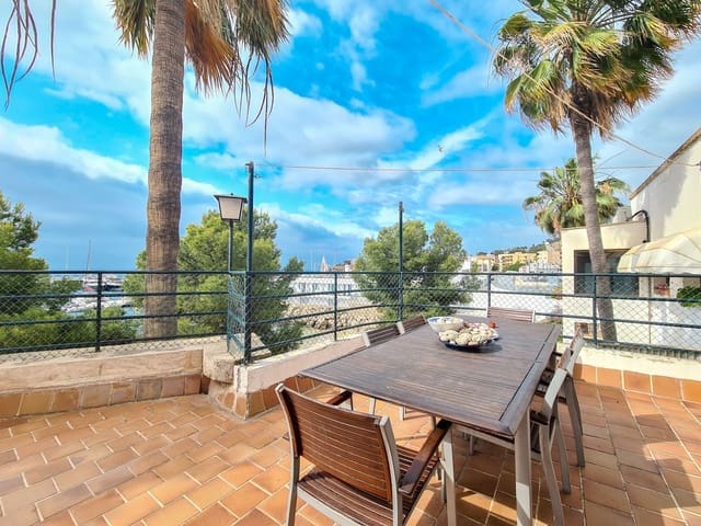 Seafront / Beachfront Properties for sale in Spain
