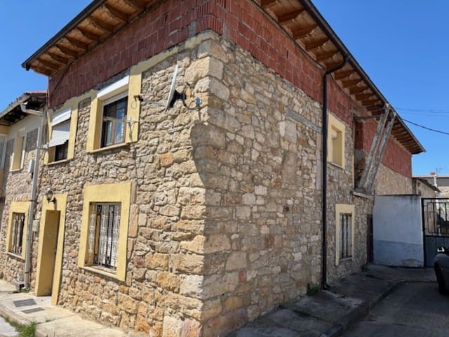 Pisos y Casas en venta en Mave (Aguilar de Campoo) | tucasa.com