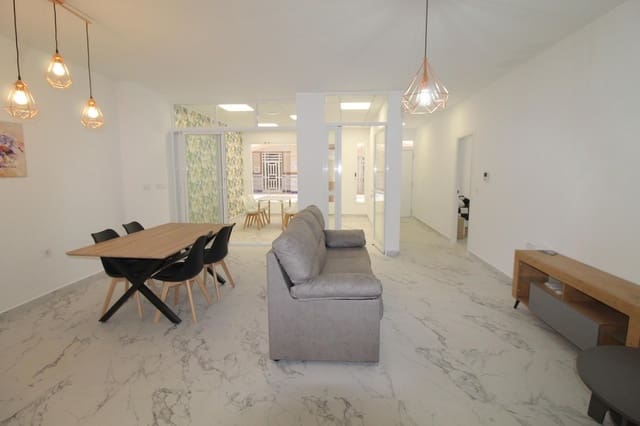 1 bedroom Apartment for sale in Torrevieja - € 180,000 (Ref: 8460333)