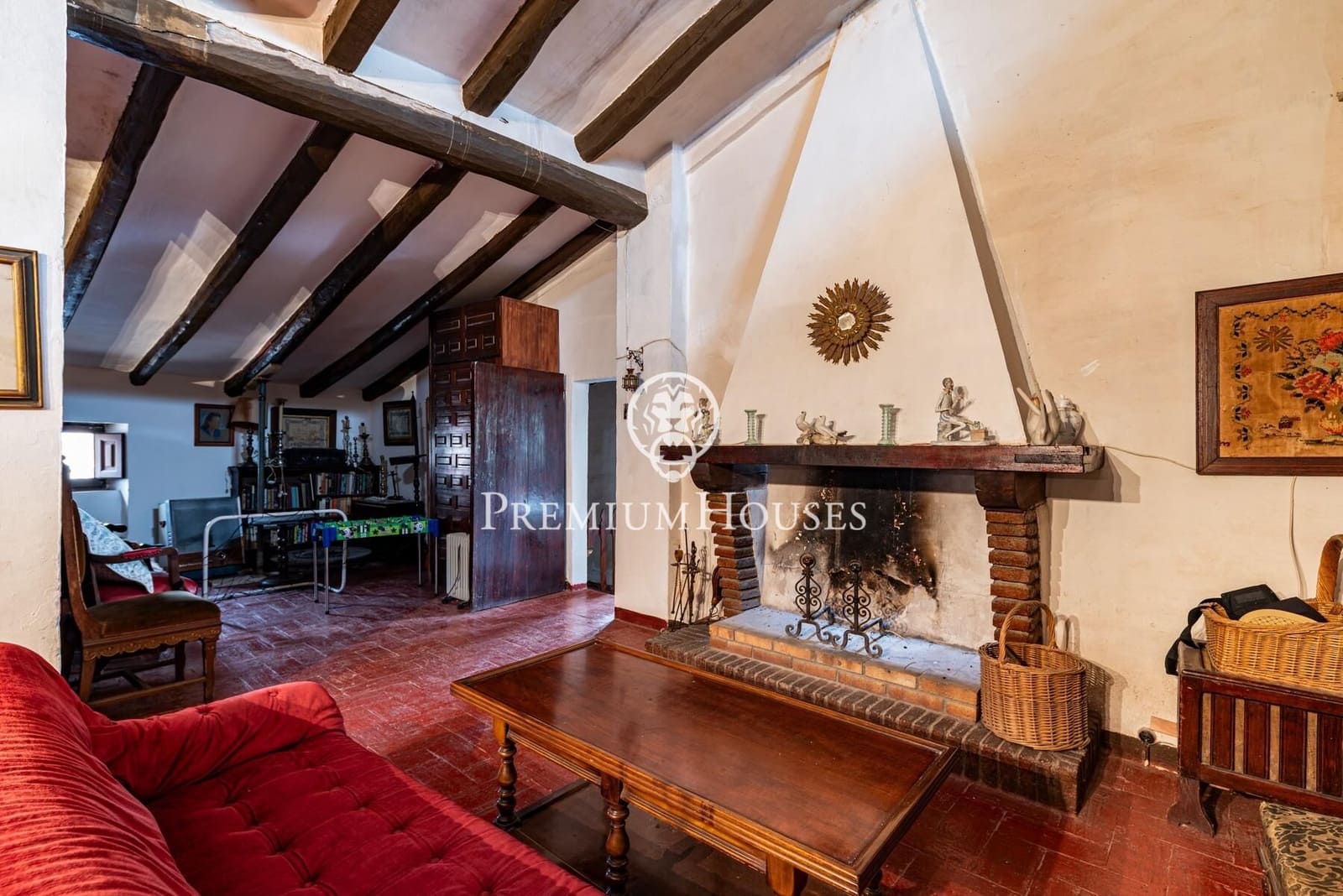 Casa de 10 habitaciones en Vinyols i els Arcs en venta - 595.000 € (Ref: 9419618)