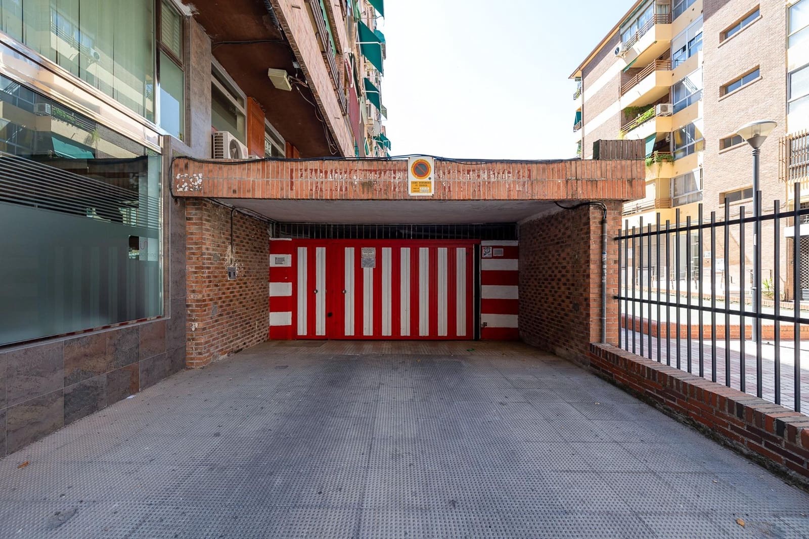 Garage for sale in Pajaritos - Plaza de Toros, Granada city - € 44,000 ...