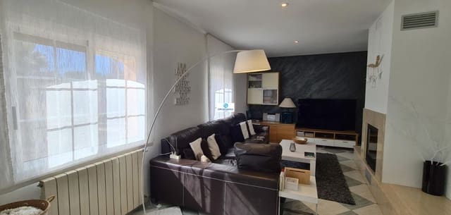 Property for sale on the Costa Dorada - 2,524 houses & apartments