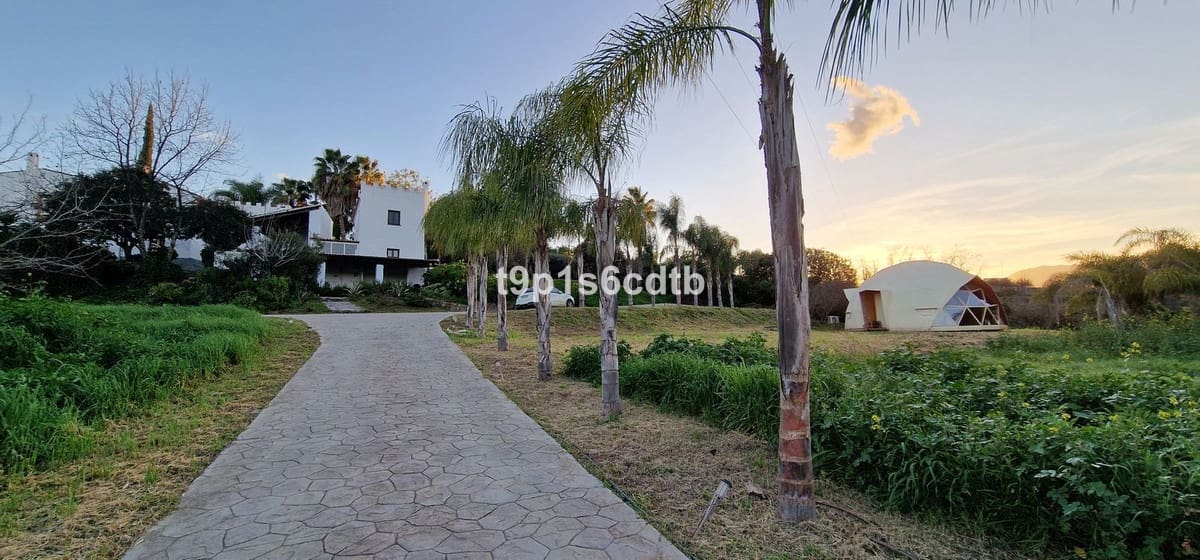 8 bedroom Finca/Country House for sale in Coín - € 749,000 (Ref: 9134978)