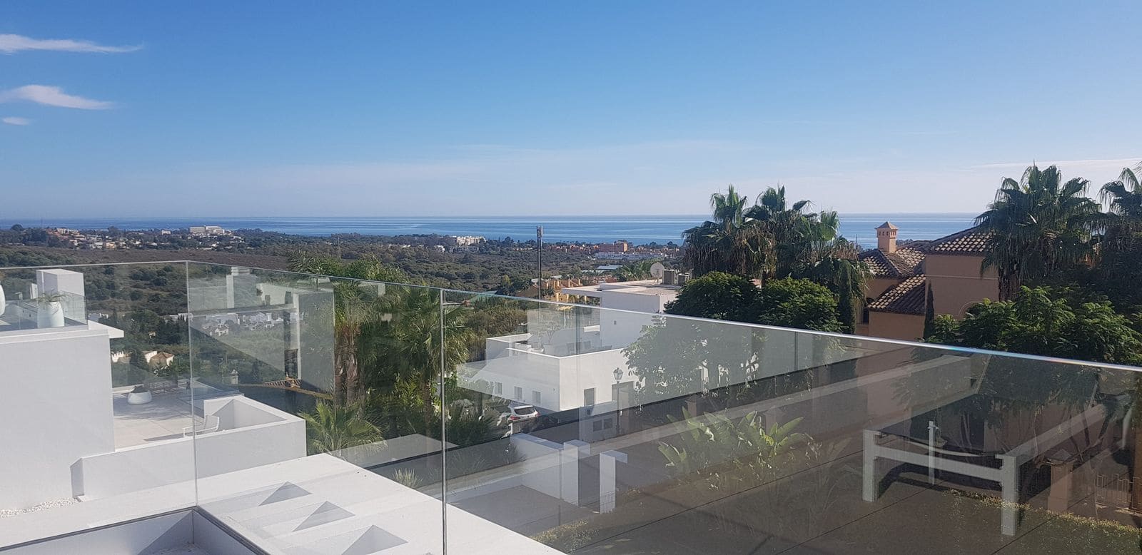 6 bedroom Villa for sale in El Paraiso, Estepona - € 2,695,000 (Ref: 8750568)